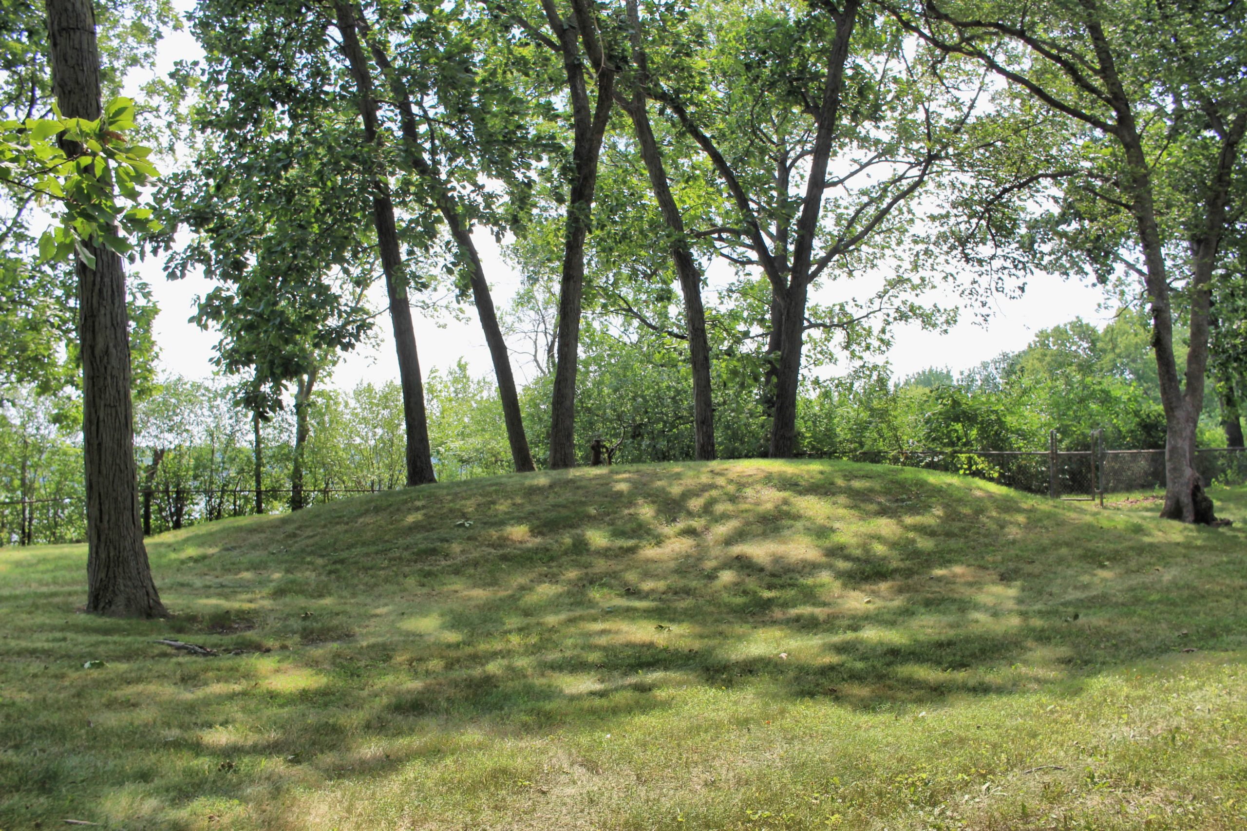 Sinnissippi Park and Mounds – Planet Stahl